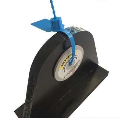 Lifting eye lockout for holes up to 30mm | Reece Safety